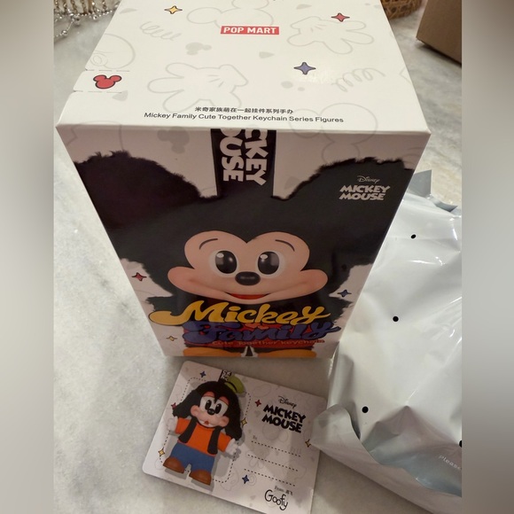 POP MART | Accessories | Pop Mart Disney Mickey Mouse And Family Cute ...